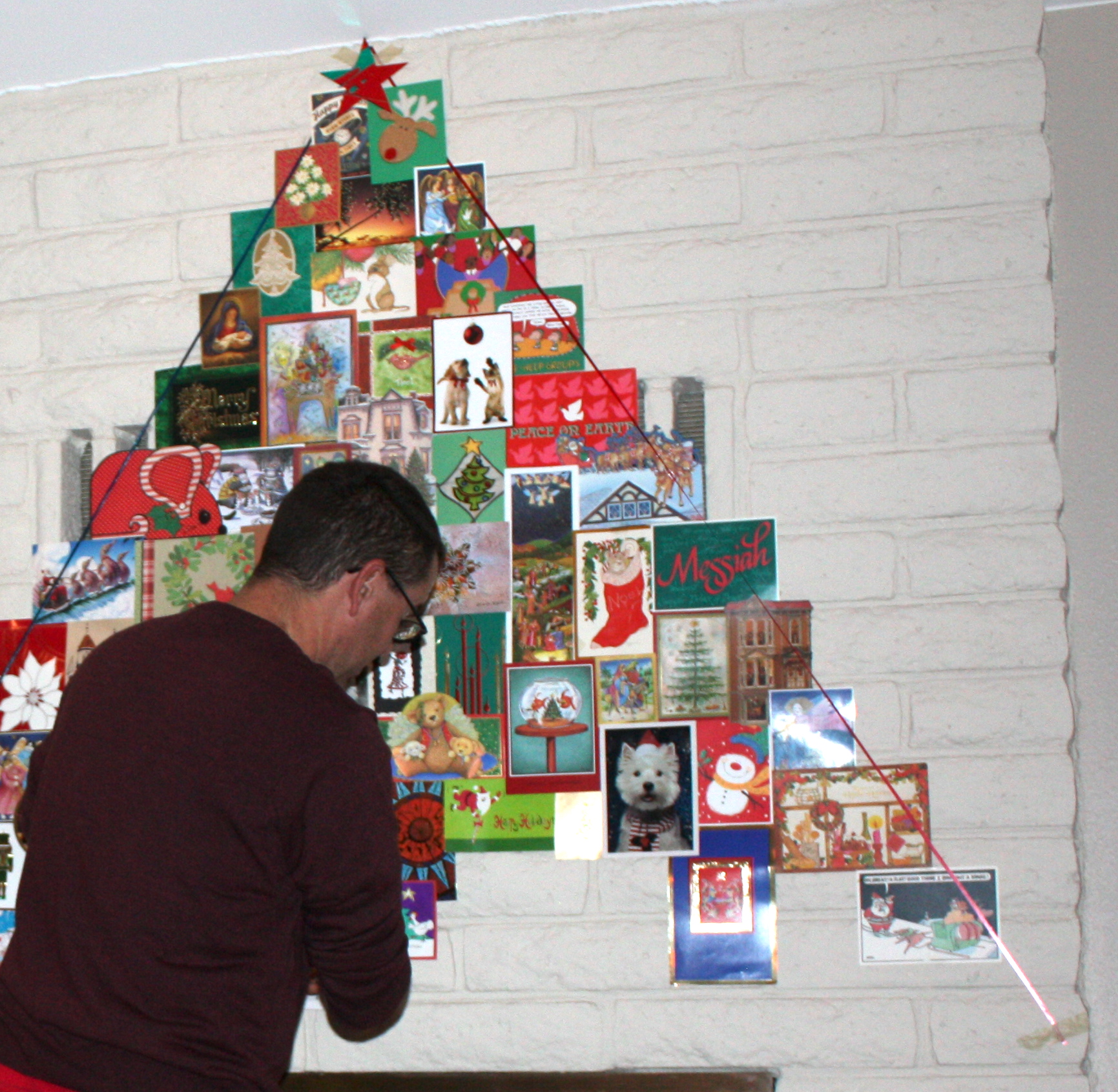 Create a Wall Christmas Card Tree - Debra Lee Baldwin